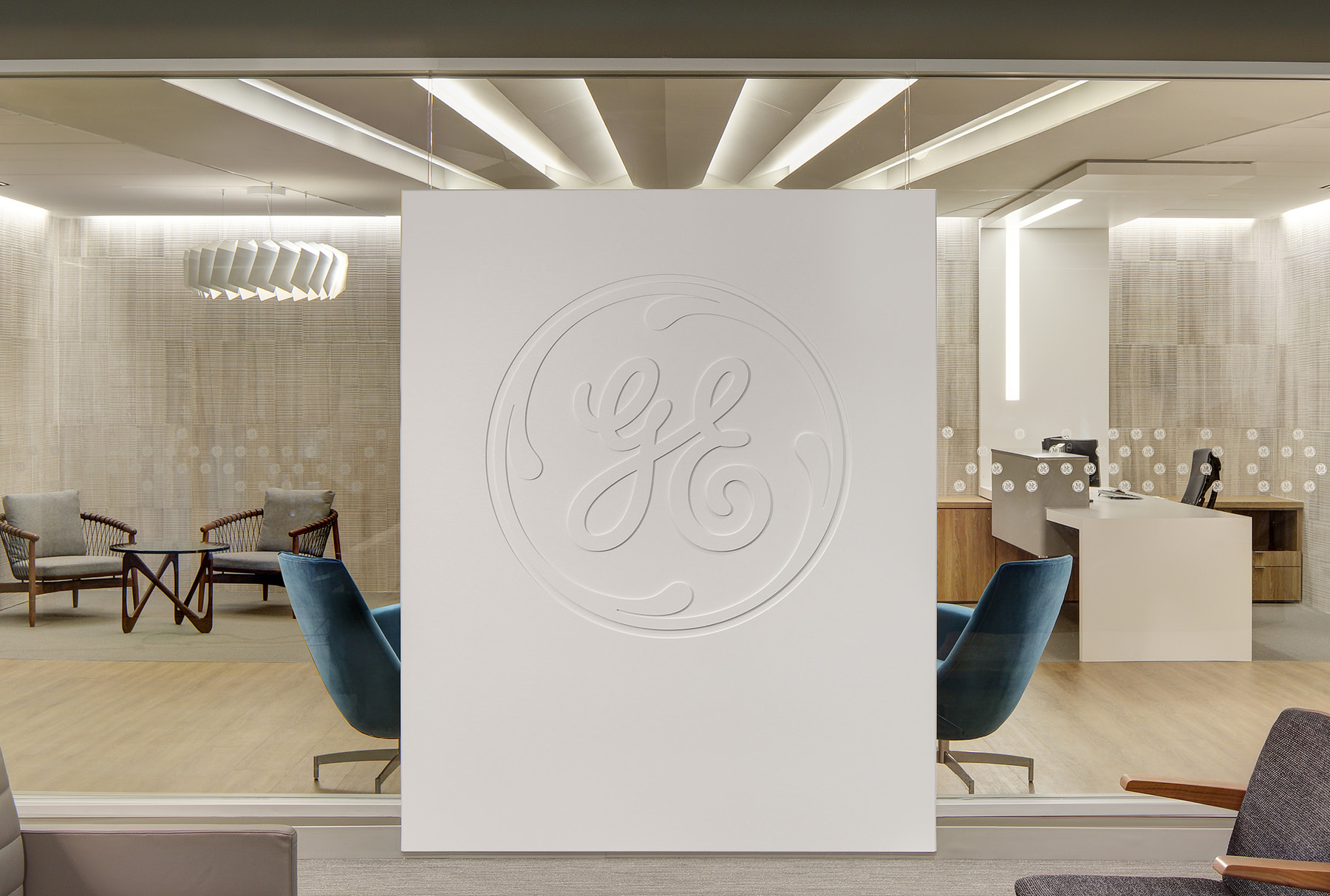 Arktura Solutions Studio® - GE Health - Custom Ceiling