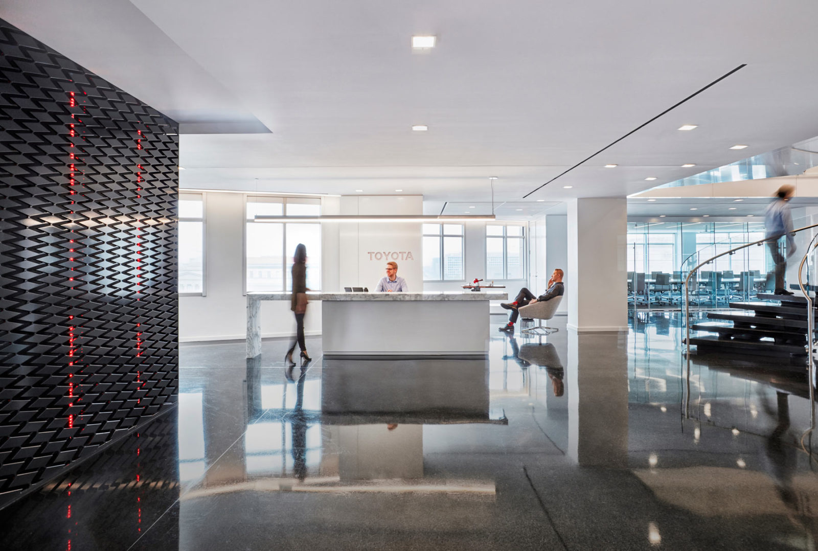 Arktura Solutions Studio® - Toyota - Screen & Wall System