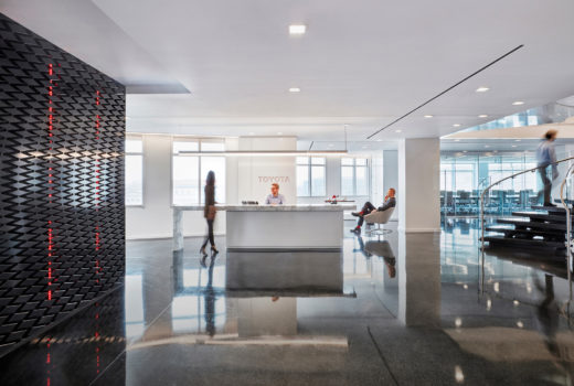 Arktura Solutions Studio® - Toyota - Screen & Wall System