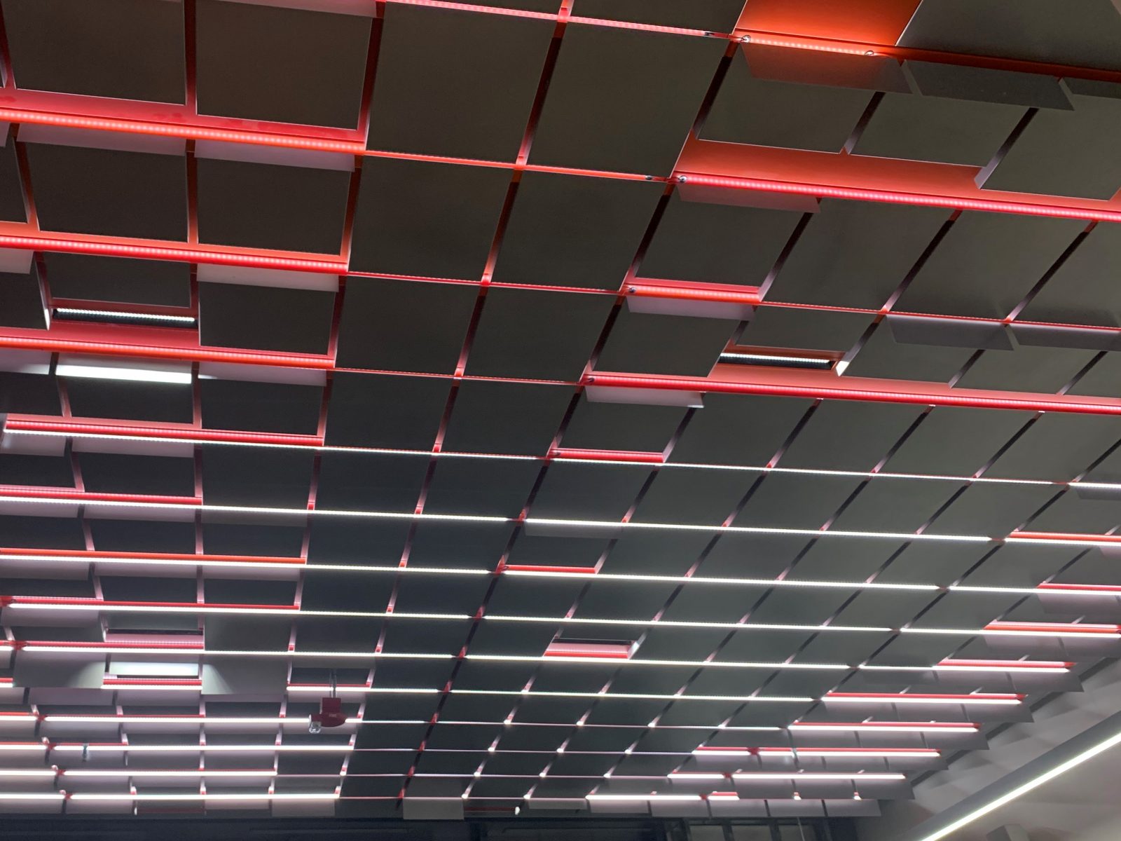 Arktura's Custom Feature Ceiling - Pixel Swarm Wins CISCA 2020 ...
