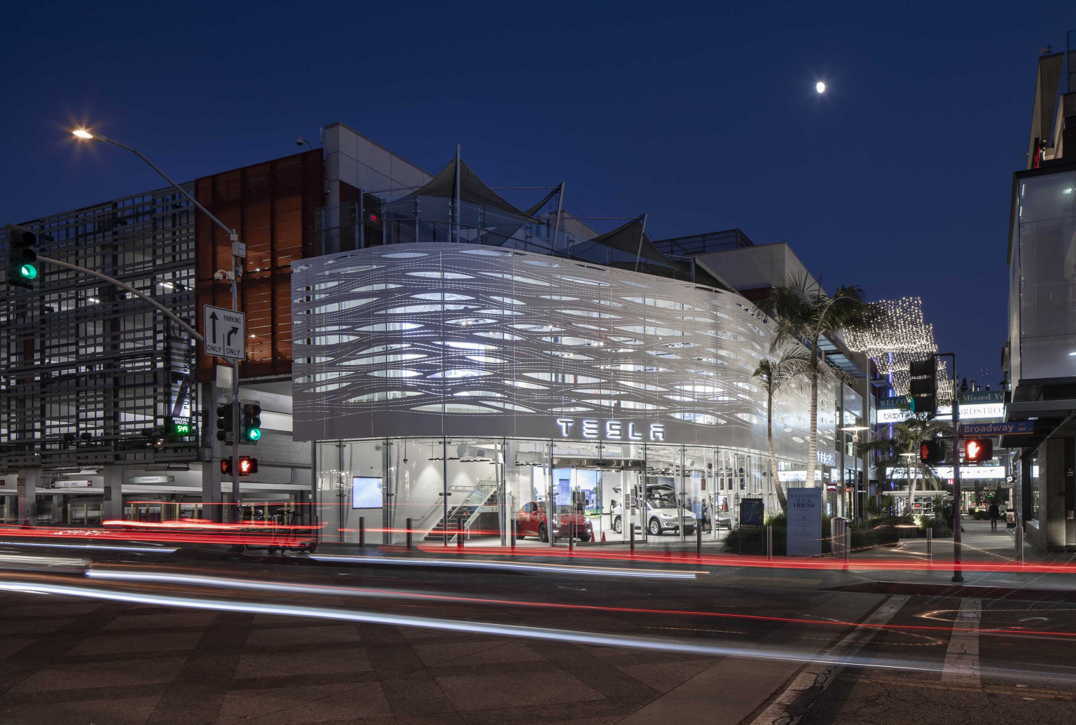 7 Metal Screen Facade Design Ideas to Enhance Your Branding
