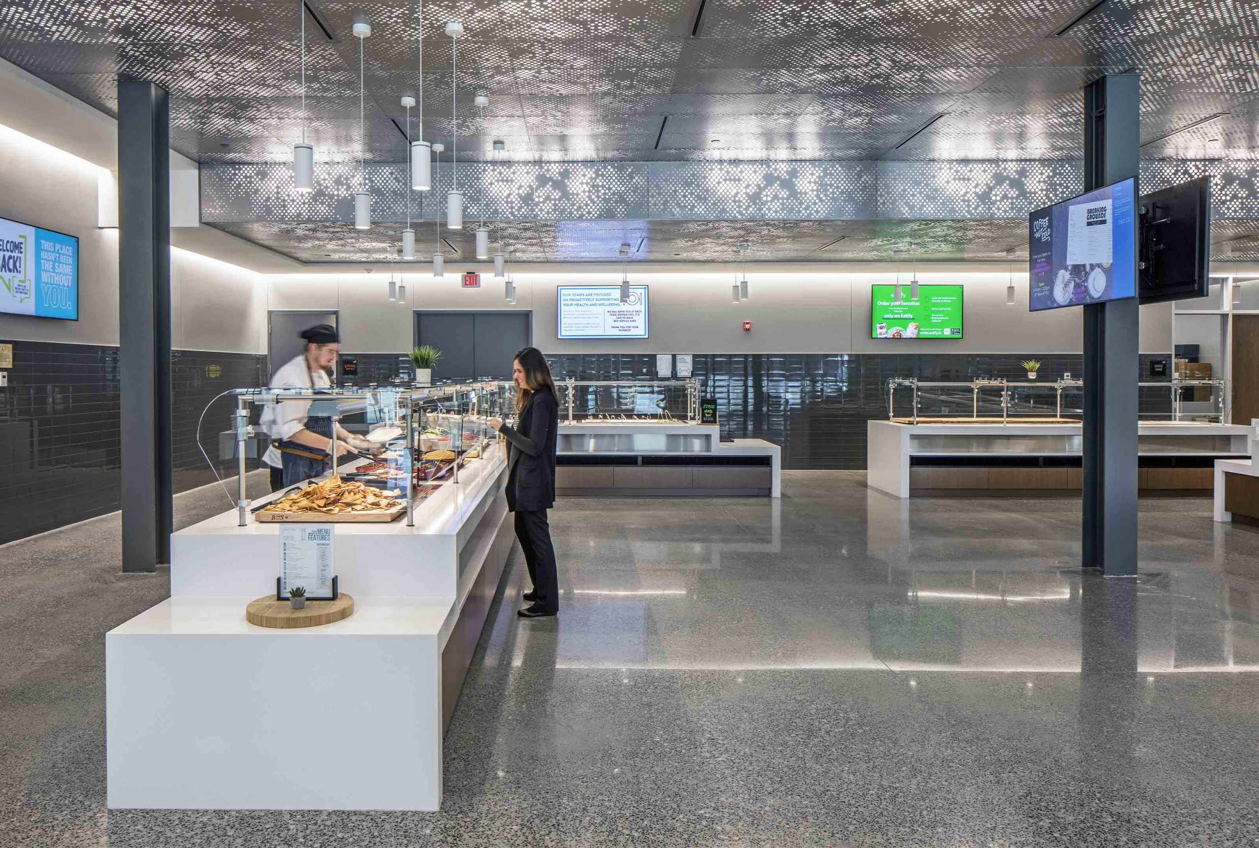 Kiewit University - Food Court - Arktura